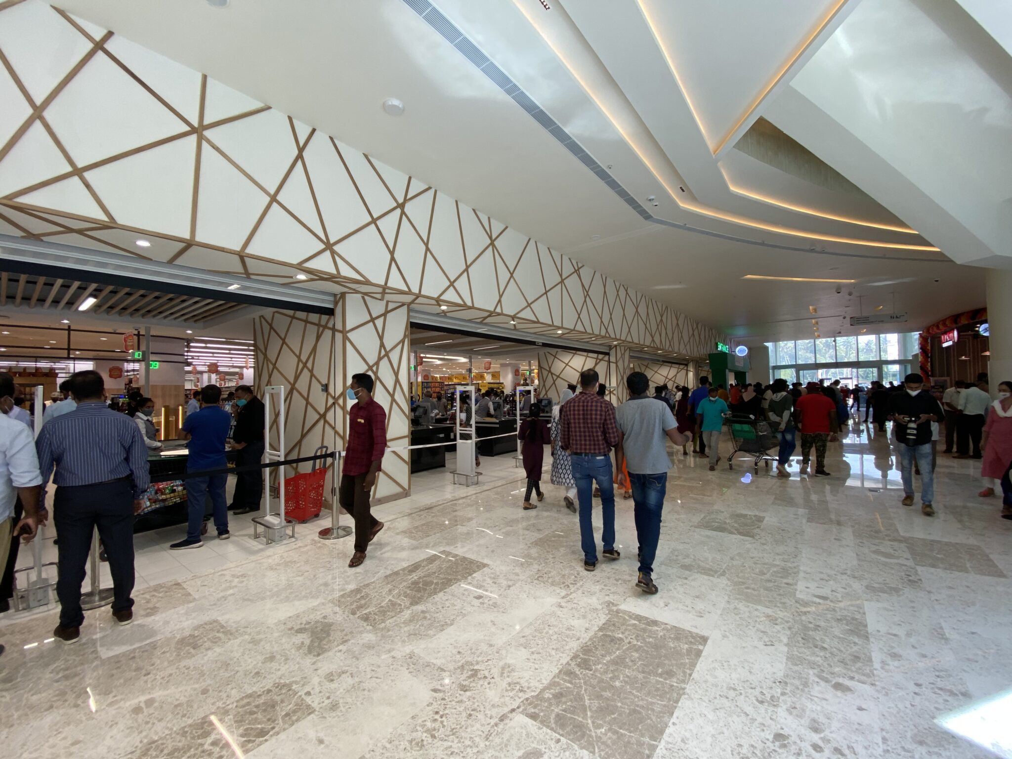 Lulu Mall Trivandrum - Travel Techies